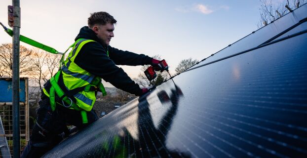 Solar Panel Installation Process: What Homeowners Can Expect From Quote ...